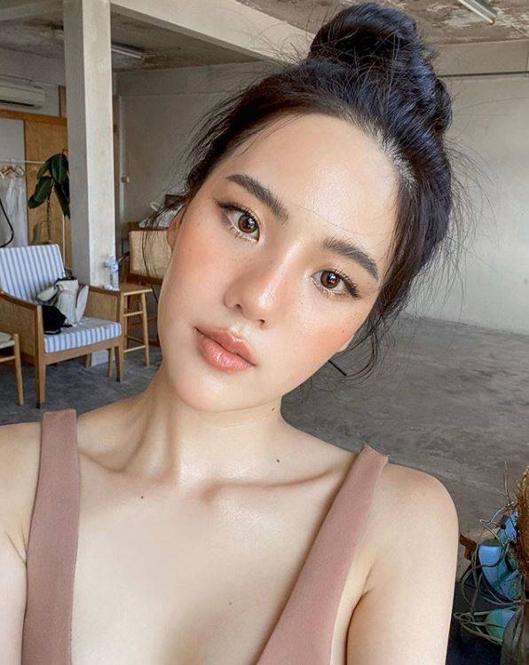 UndubZapp | ลุคนี้ให้เต็มสิบ! " เจนิส เจณิสตา" โพสต์รูปนี้ ทำเอาแฟนๆ หลุดโฟกัส