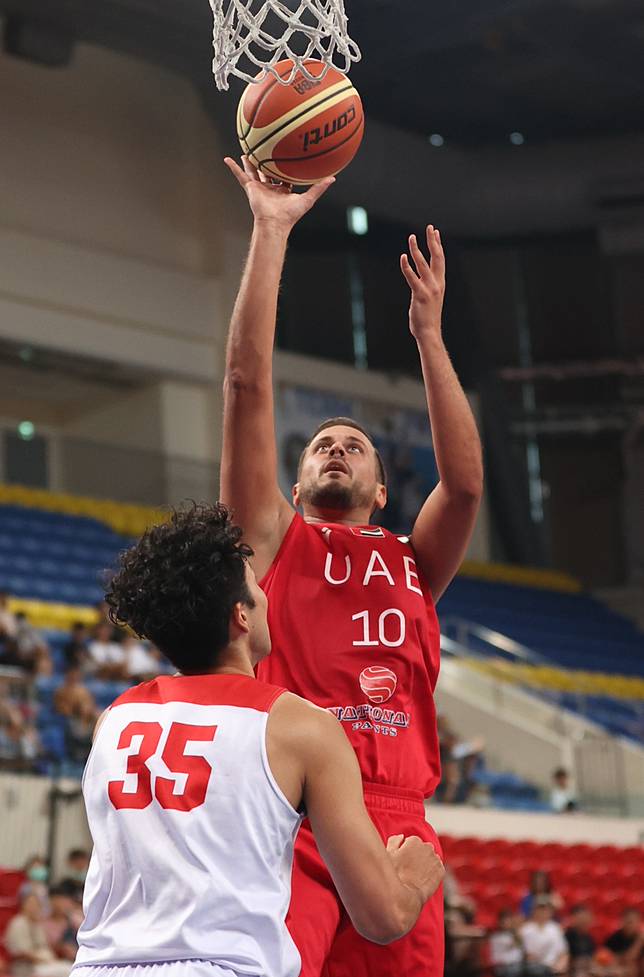 瓊斯盃》Alameri狂抓20分20籃板 阿聯有驚無險勝日本 | 緯來體育新聞 | LINE TODAY