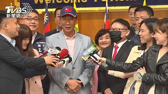 代「大小姐」傳話擋BNT 郭董：就是李大維 | TVBS | LINE TODAY