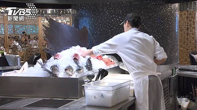 菜色多、氣氛輕鬆 餐飲謝師宴吹buffet潮 | TVBS | LINE TODAY