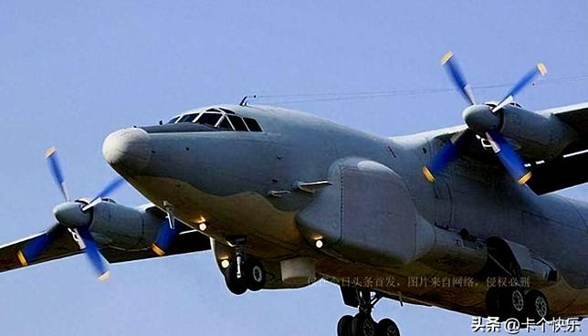 日軍攔截中國電戰機! 解放軍最新型Y-9DZ窺伺關島遭跟監 悻然而歸 | 新頭殼 | LINE TODAY