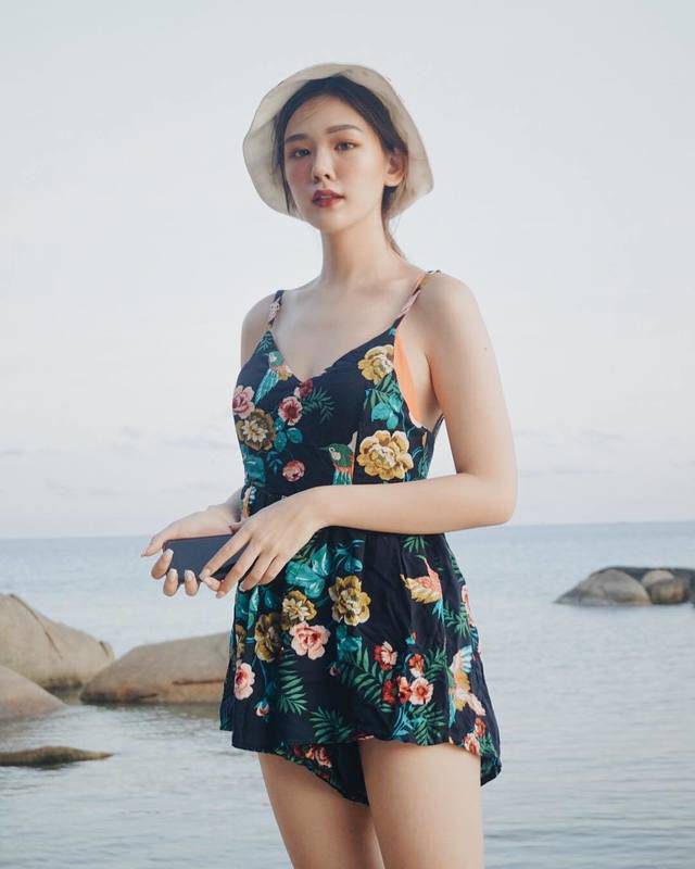 Spiceee.net | 25 Style ' แต่งตัวไปเที่ยวทะเล ' แบบไม่ต้องใส่ชุดว่ายน้ำให้เขินจนตัวม้วน