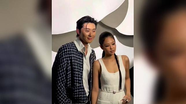 Jennie貼OK蹦現身巴黎！與男神合體... 朴敘俊這行為被讚暖男 | TVBS | LINE TODAY