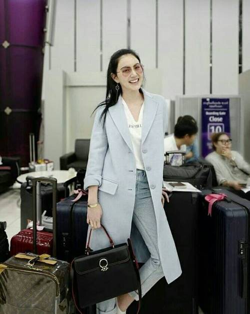 Ladyissue Magazine | รวมไอเดียแต่งตัวเที่ยวเมืองนอกแบบสวยปัง ต้อนรับช่วงสิ้นปีนี้!