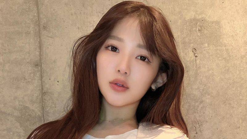 天之乳女星浴袍脫到腰 網友看到愣 | NOWnews 今日新聞 | LINE TODAY