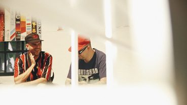 音樂型格的玩心展現 – 與 PLEASURES 主理 Alex James & Vlad Elkin 的起點對談 | LINE購物