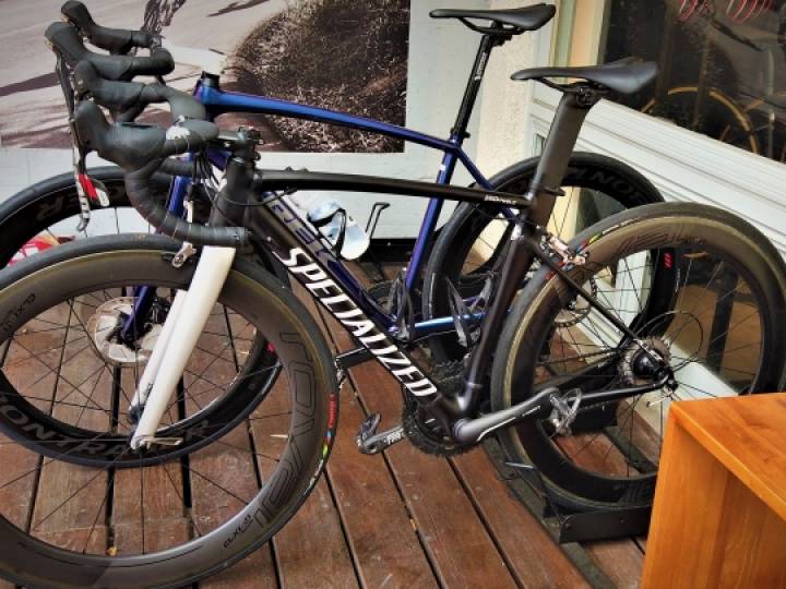 鋁王對決｜Specialized Allez Sprint vs Trek Emonda ALR 試乘體驗 | Mobile01 | LINE ...