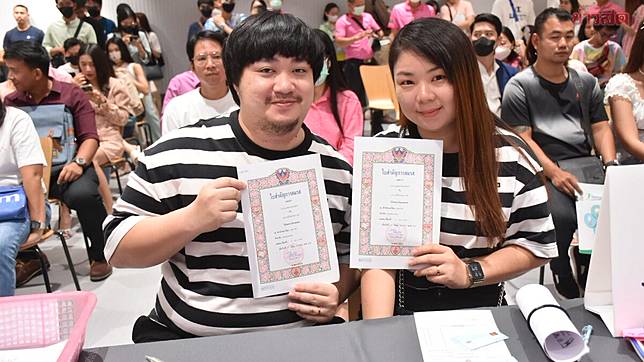 "บางรัก" ครองแชมป์ จดทะเบียนสมรส วันวาเลนไทน์ มีหย่า 38 คู่ | Khaosod | LINE TODAY