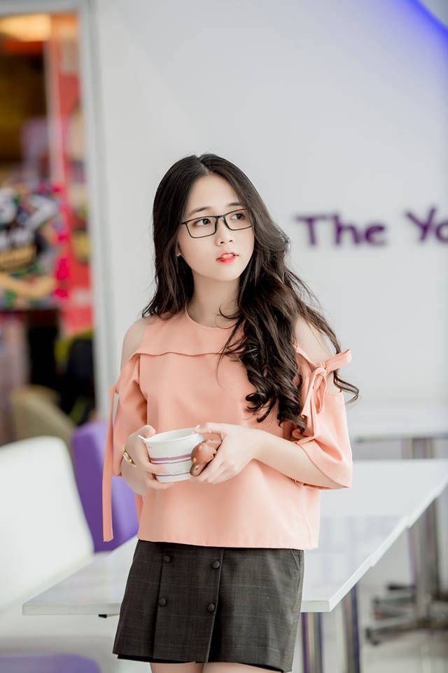 Spiceee.net | So So Cute ~ รวม 25 ไอเดียแต่งตัวของ 'สาวแว่น' มองมุมไหนก็น่ารัก