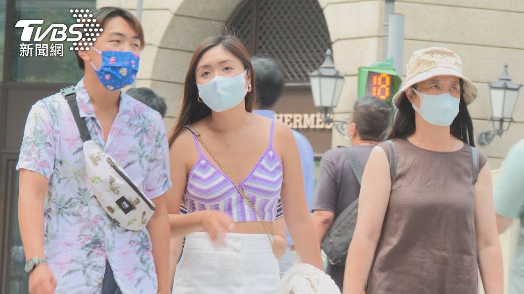 解封倒數！口罩「全面免戴」最快時間曝 台大醫揪致命關鍵 | TVBS | LINE TODAY