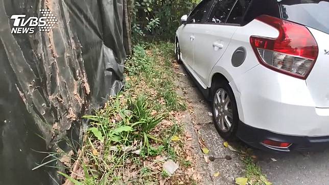 叫他移開！女擋車道遭推撞車門 左肩骨折 | TVBS | LINE TODAY