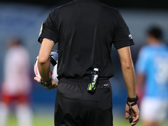 「これおかしい」 J1川崎×神戸の終了ホイッスルにSNS疑問視、PA内へ侵入後に幕引き「酷すぎる」（FOOTBALL ZONE）