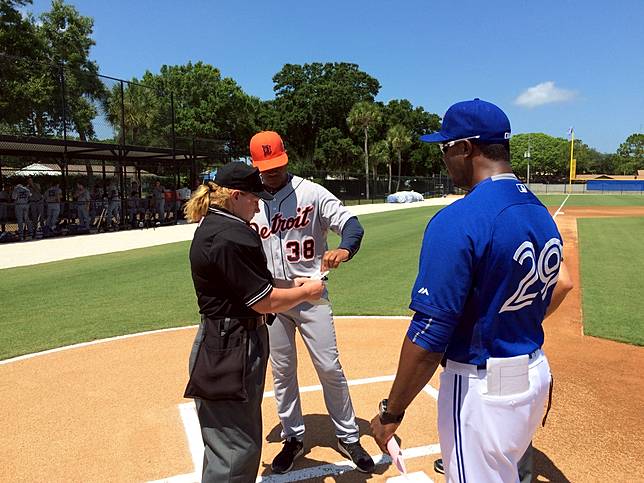 MLB》史上首位女裁判可望誕生 47歲Pawol列春訓名單有機會在季賽執法 | TSNA | LINE TODAY