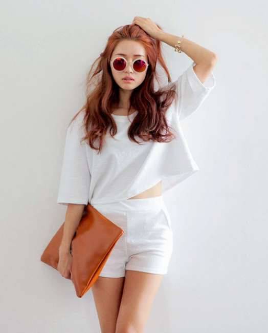 Akeru Feed | How To แต่งตัวยังไงให้ดู " เซ็กซี่" ในหน้าร้อนนี้ [ฉบับสาววัยใส]