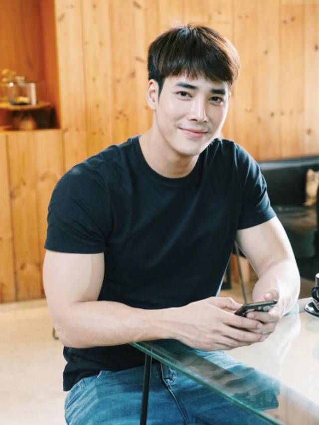 Spiceee.net | รวม 30 ดาราไทยที่มาไกลจนต้องขยี้ตาหลายล้านรอบ มาไกลมากจริงๆค่ะ