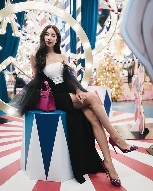 Spiceee.net | 30 ท่าโพสต์แบบ 'นั่ง' ของดาราไทย จะกล้องไหนมุมไหน น้องก็พร้อมสู้ค่ะคุณพี่