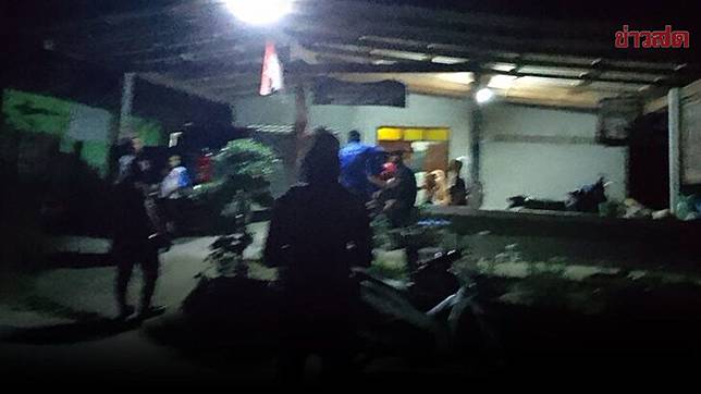 2 คนร้ายขี่มอ'ไซค์ ลั่นไกใส่ ผู้ใหญ่บ้านรือเสาะ ขณะกลับจากละหมาด | Khaosod | LINE TODAY