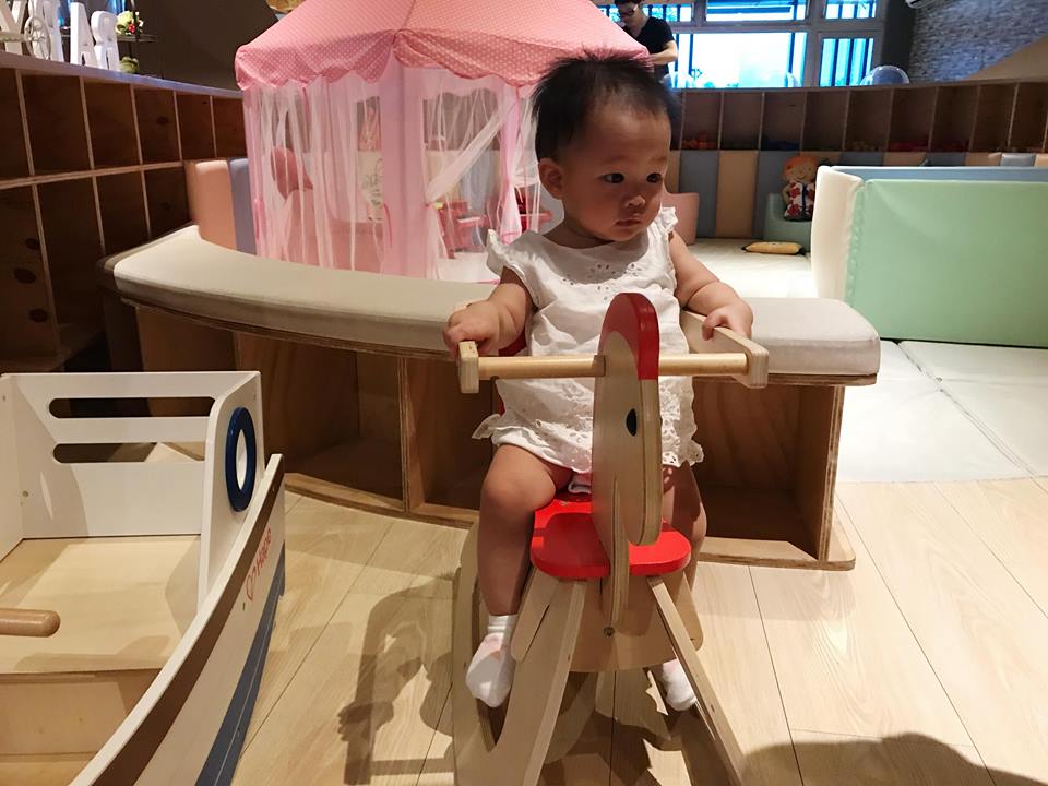 【專欄作家：Rina Lam(Hena媽媽日記)】牽著Hena去台北－親子餐廳Money Jump - LINE購物