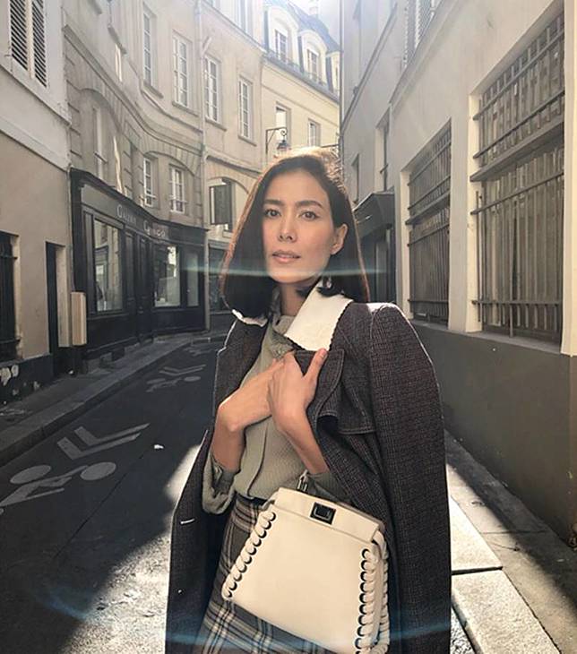 UndubZapp | สง่าไม่เคยเปลี่ยน 12 ลุคสวยแพง 'เชอร์รี่ เข็มอัปสร' ถึงไม่ค่อยลงจอละคร แต่แฟนๆ ยัง ...