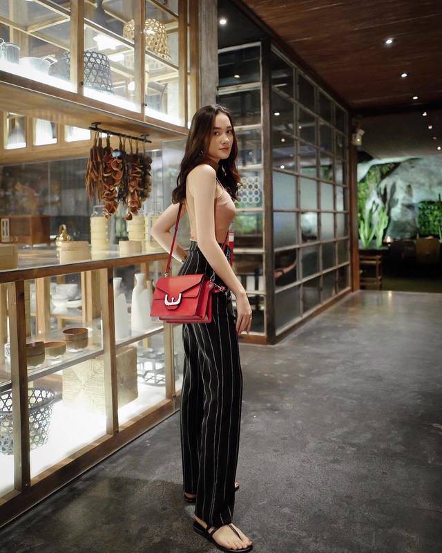 SistaCafe | 5 ทริคง่ายๆ ที่ช่วย 'เปลี่ยนลุคให้ดูแพง!' สำหรับสาวๆ ที่อยากดูโตขึ้นอีกนิด สวยหรู ...