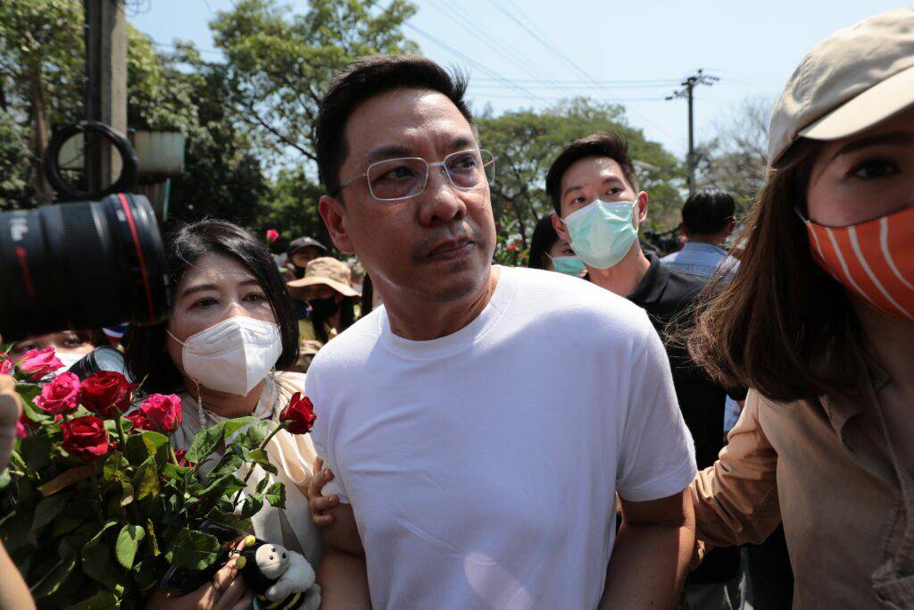 E-DUANG : เส้นทาง เลื่อนไหล นักการเมือง ผ่าน กระบวนการ “รัฐประหาร ...