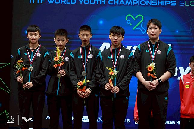 ITTF世青賽U15男團摘銀後 徐絃家、郭冠宏單打首輪也過關 | TSNA | LINE TODAY