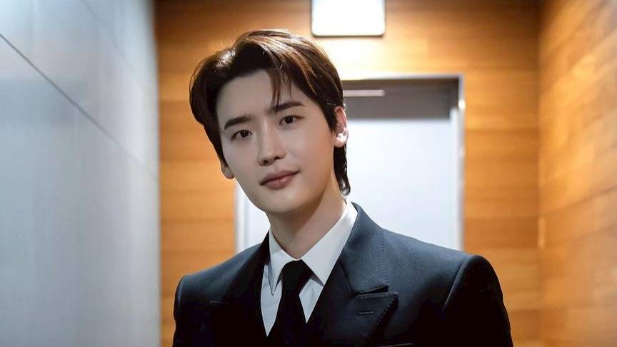 “Ace Factory” ประกาศ “อีจงซอก” เซ็นสัญญาเป็นนักแสดงในสังกัดแล้ว! | WeR ...