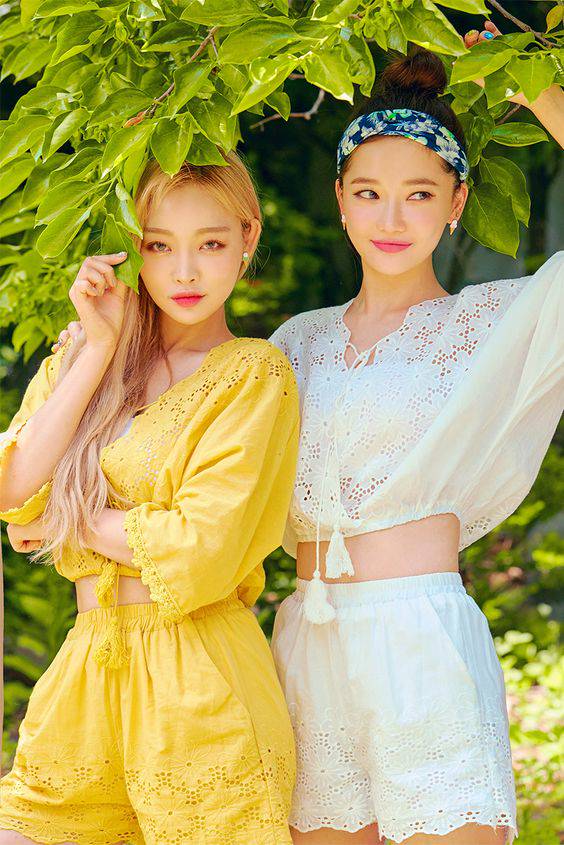 Akeru Feed | How To แต่งตัวยังไงให้ดู " เซ็กซี่" ในหน้าร้อนนี้ [ฉบับสาววัยใส]