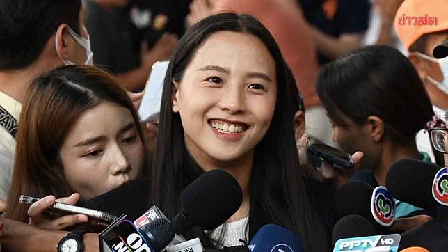 ไอซ์ รักชนก เปิดใจหลังได้ประกันตัว เผยสู้ต่อในชั้นอุทธรณ์ ลุ้นคนอื่นได้ประกันด้วย | Khaosod ...