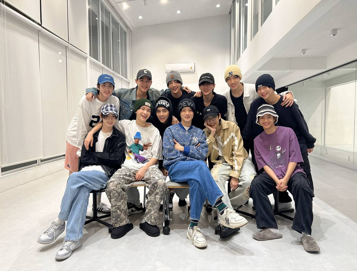 สิ้นสุดการรอคอย! 789 DEBUT GROUP เฉลยชื่อวงความหมายกินใจ BUS because of ...