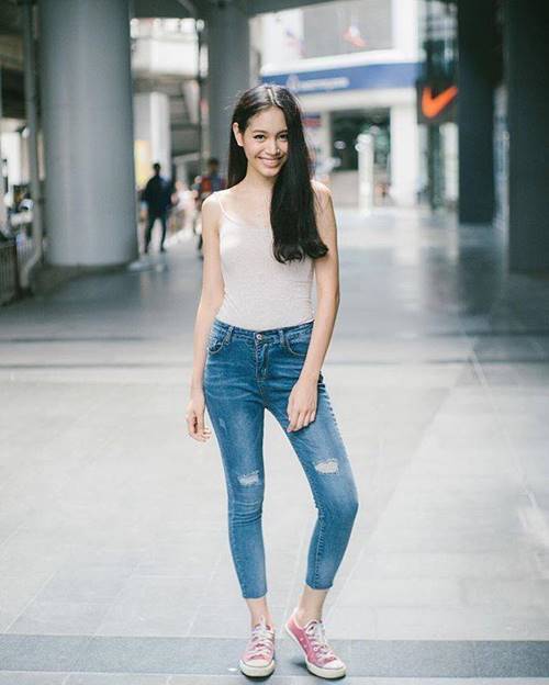 Ladyissue Magazine | รวมไอเดีย mix and match เสื้อกล้าม+กางเกงยีนส์ น้อยชิ้นแต่ชิคสุดๆ!