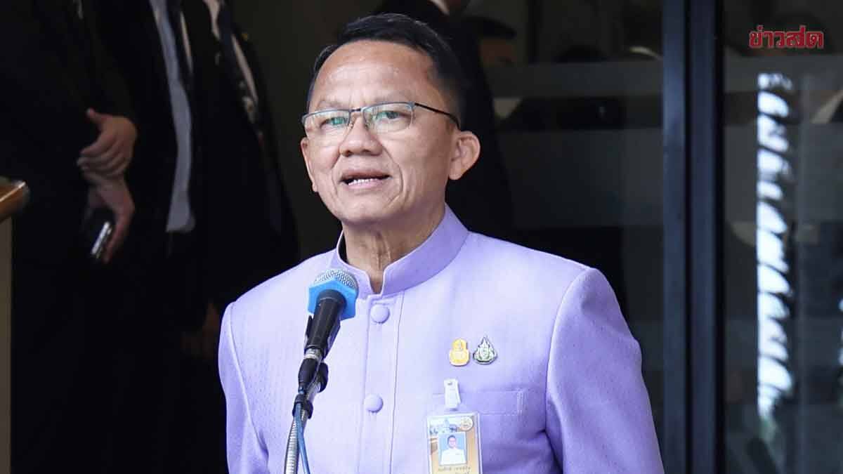 สมศักดิ์ ขู่ กมธ.ตำรวจ ระวังถูกฟ้อง หากบุกเยี่ยม ‘ทักษิณ’ โดยไม่ได้รับอนุญาต | Khaosod | LINE TODAY