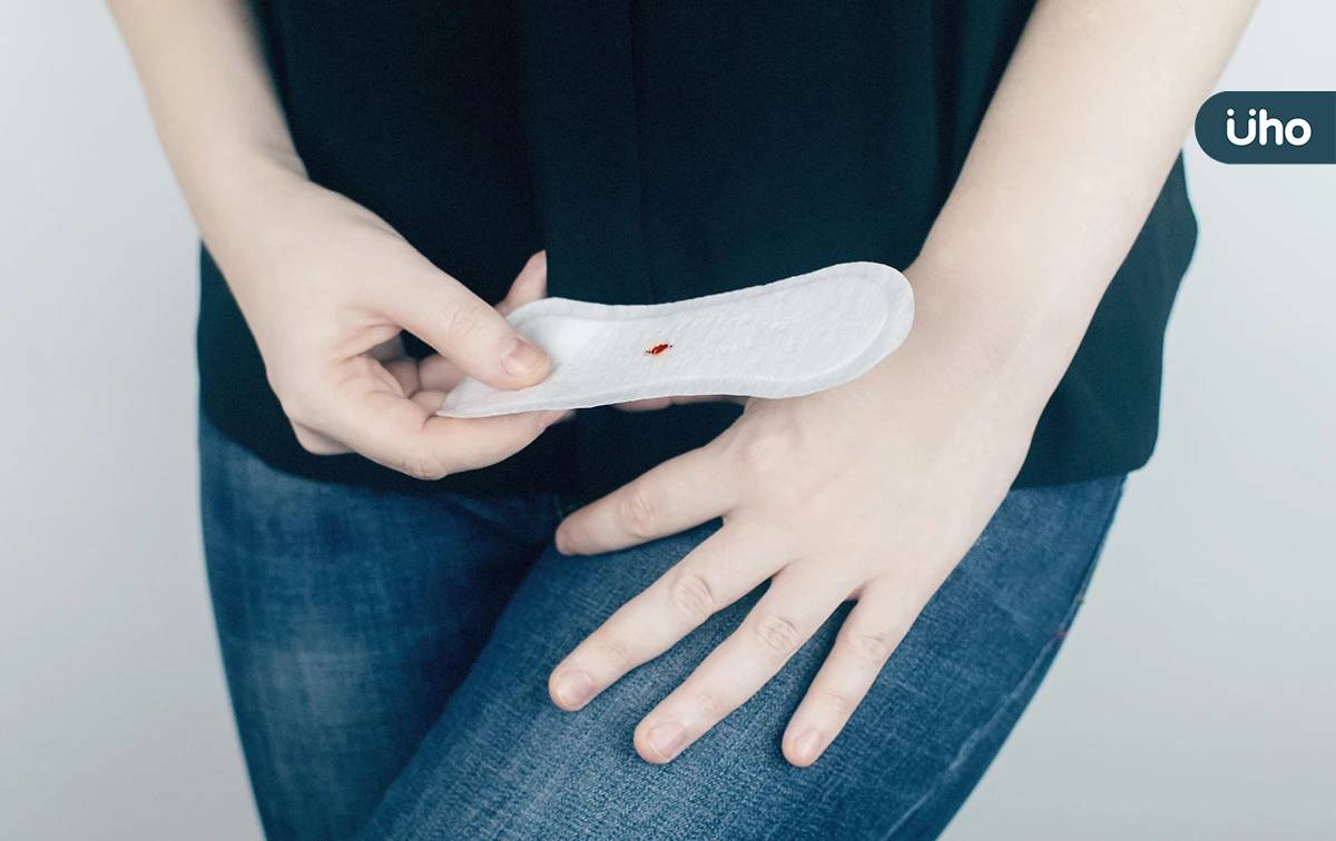 The First Menstrual Period: When Does it Happen and What Should Parents ...