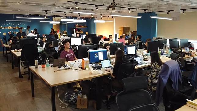 Dcard遭搜索！檢警10人衝公司「搜查4小時」 見1幕轟太誇張 | TVBS | LINE TODAY