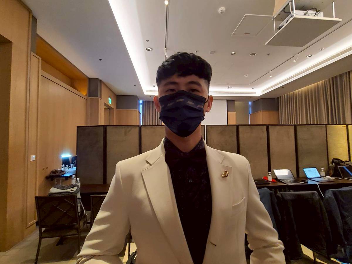 吳哲源奪下最佳進步獎 魔咒是給人家去破的 | TSNA | LINE TODAY