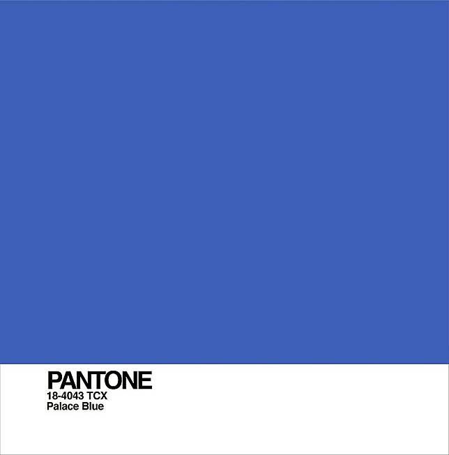 ตามล่าหากระเป๋าแบรนด์เนม! จับคู่สี Pantone Spring 2018 สายแฟจัดด่วน