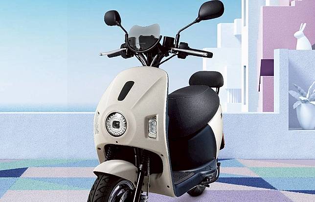 eMoving 與 Gogoro 首款合作機車 EZ1 上市，58,900 元起 | 科技新報 | LINE TODAY