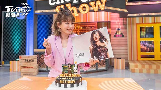 Melody「與沈玉琳親密照」流出 挑戰人妻禁忌底線：不要被老公看到 | TVBS | LINE TODAY