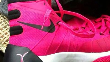 新聞速報 / Nike Hyperdunk 2015 ’Think Pink’ 曝光 | LINE購物
