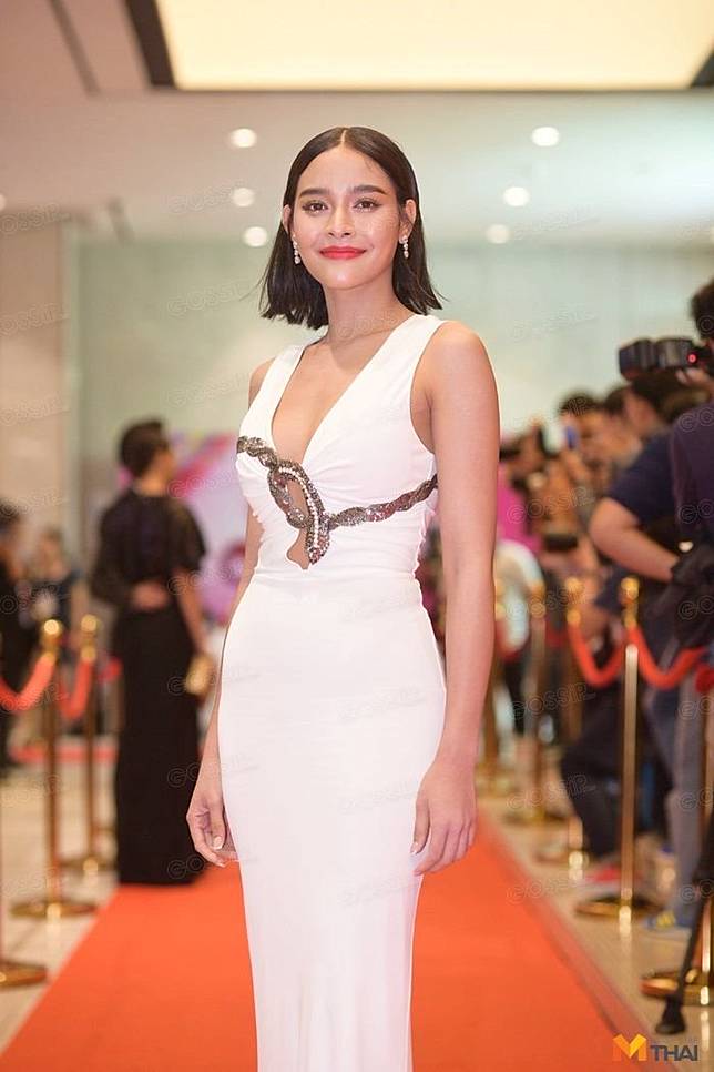 MThai.com - Gossip | ใครปังใครแป้ก" ! พรมแดง สยามดารา ร้อนฉ่า!! ซุปตาร์ ...