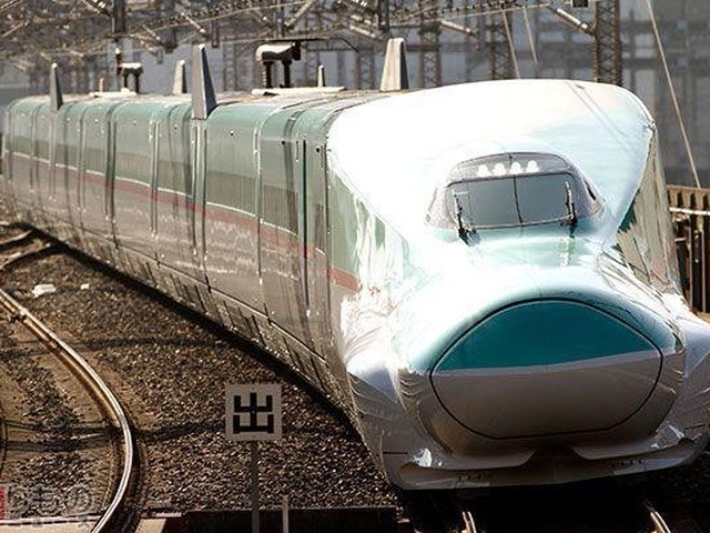 新幹線「E5系・H5系」どんな車両? 日本最速320km/hで北へ（乗りものニュース）