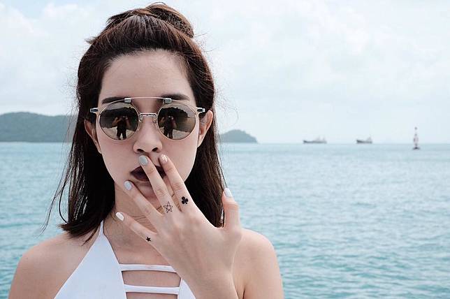 UndubZapp | 4 ดาราสาว "ใส่แว่นกันแดด" แทบไม่ซ้ำ เปลี่ยนบ่อยกว่าเสื้อผ้า ก็แว่นตานี่แหละ