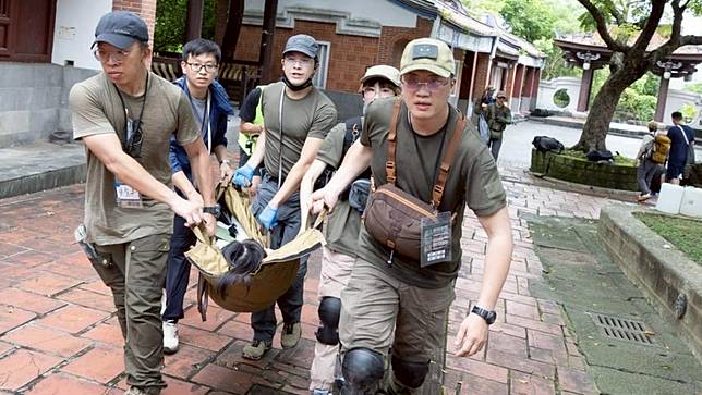 被指「假日野外打bb彈」 黑熊學院：邱國正不會搞不清「民防」及「國防」！ 太報 Line Today 