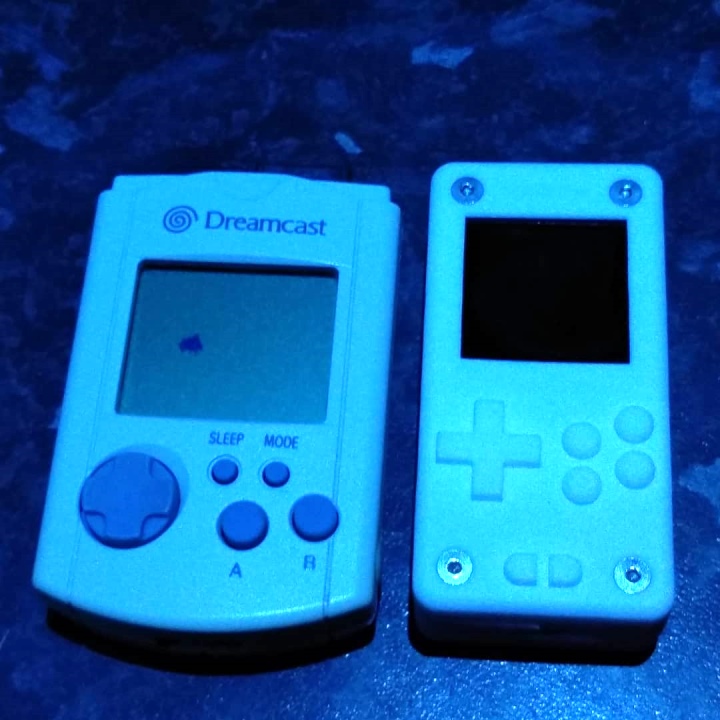 TinyPi Pro土砲迷你主機，在銅板大的螢幕上暢玩懷舊遊戲 | LINE購物