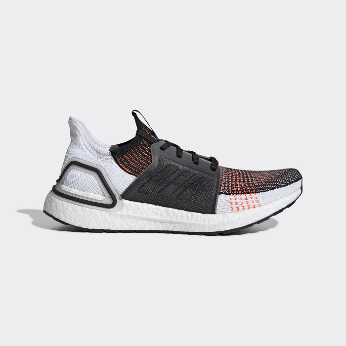 官方新聞 / adidas Ultraboost 19 全新配色登場 簡約色調、百搭外型打造夏日時尚正解 | LINE購物