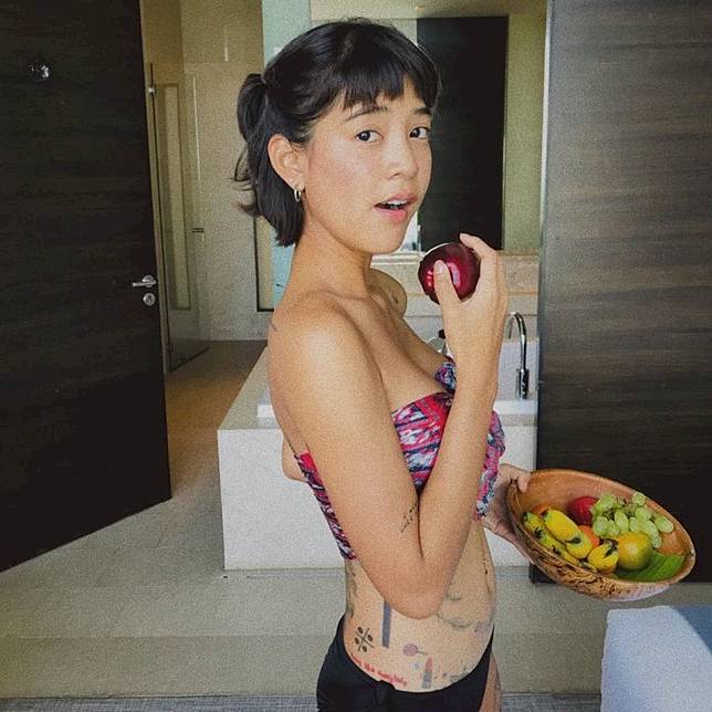 ทรงผมหน้าม้า ตัดตามคนดัง เปลี่ยนเบ้าหน้าให้เด็กลงขั้นสุด | Khaosod | LINE TODAY