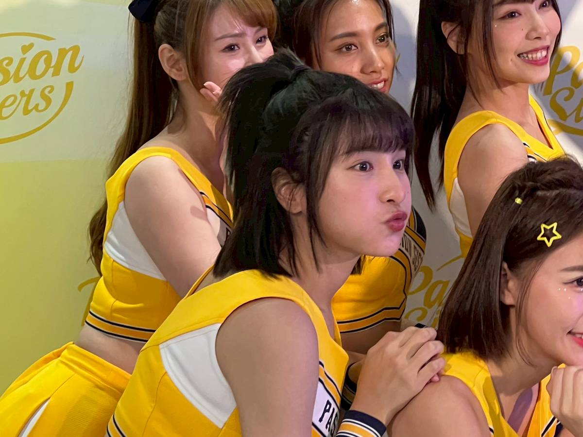 峮峮再駁斥退出傳聞 最近愛捉弄新學妹直呼：真的好可愛 | TSNA | LINE TODAY