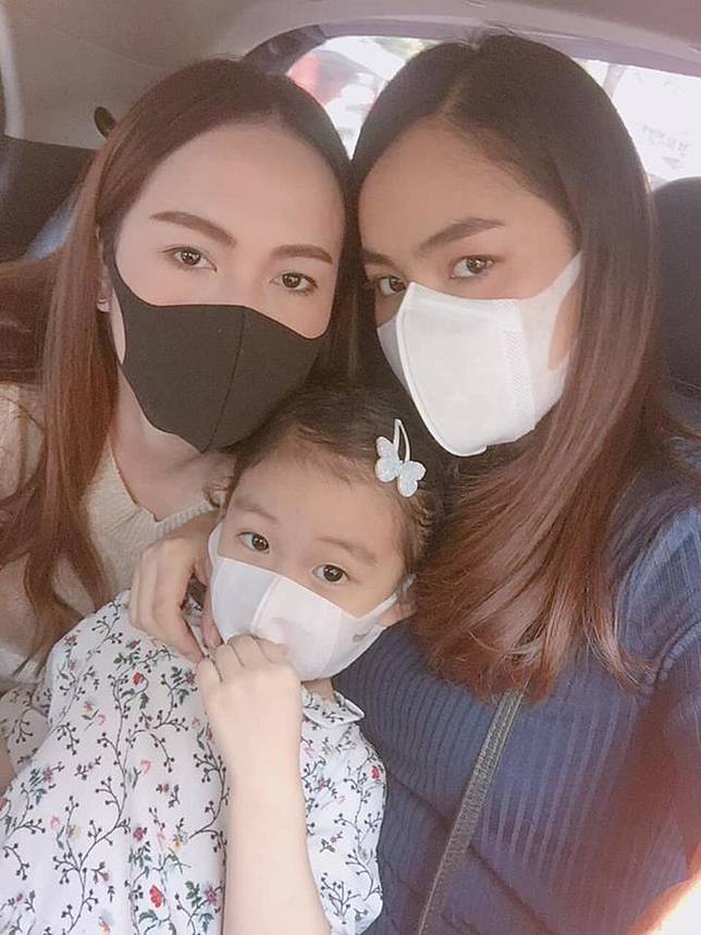 SpringNews | อาลัย 3 พี่น้อง น้ำผึ้ง น้ำตาล น้ำทิพย์ การจากไปที่สวยงาม " ลูกสาวคนกลาง"