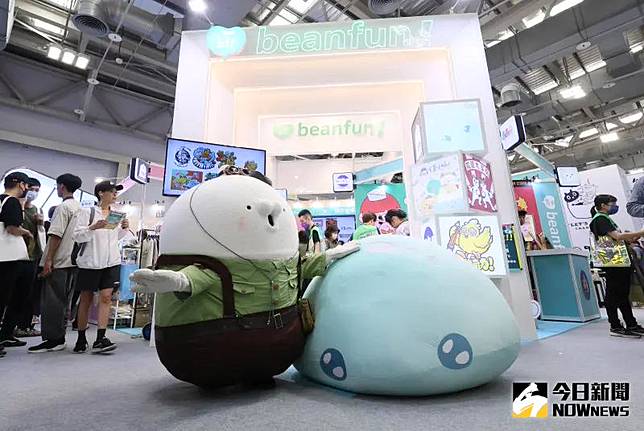 粉絲喜遇醜白兔！beanfun!率神隊友進文博會 | NOWnews 今日新聞 | LINE TODAY