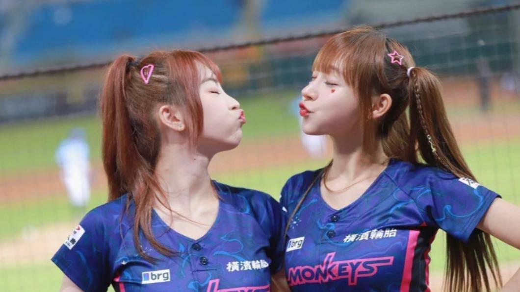 林襄同框啦啦隊新學妹！ 網秒暈船：這組合太巨了 | TVBS | LINE TODAY